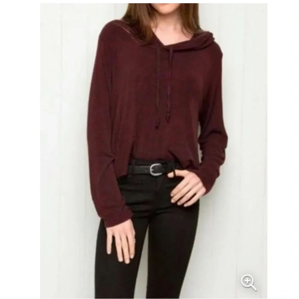 Brandy Melville | Sweaters | Brandy Melville John Galt Soft Lennon ...